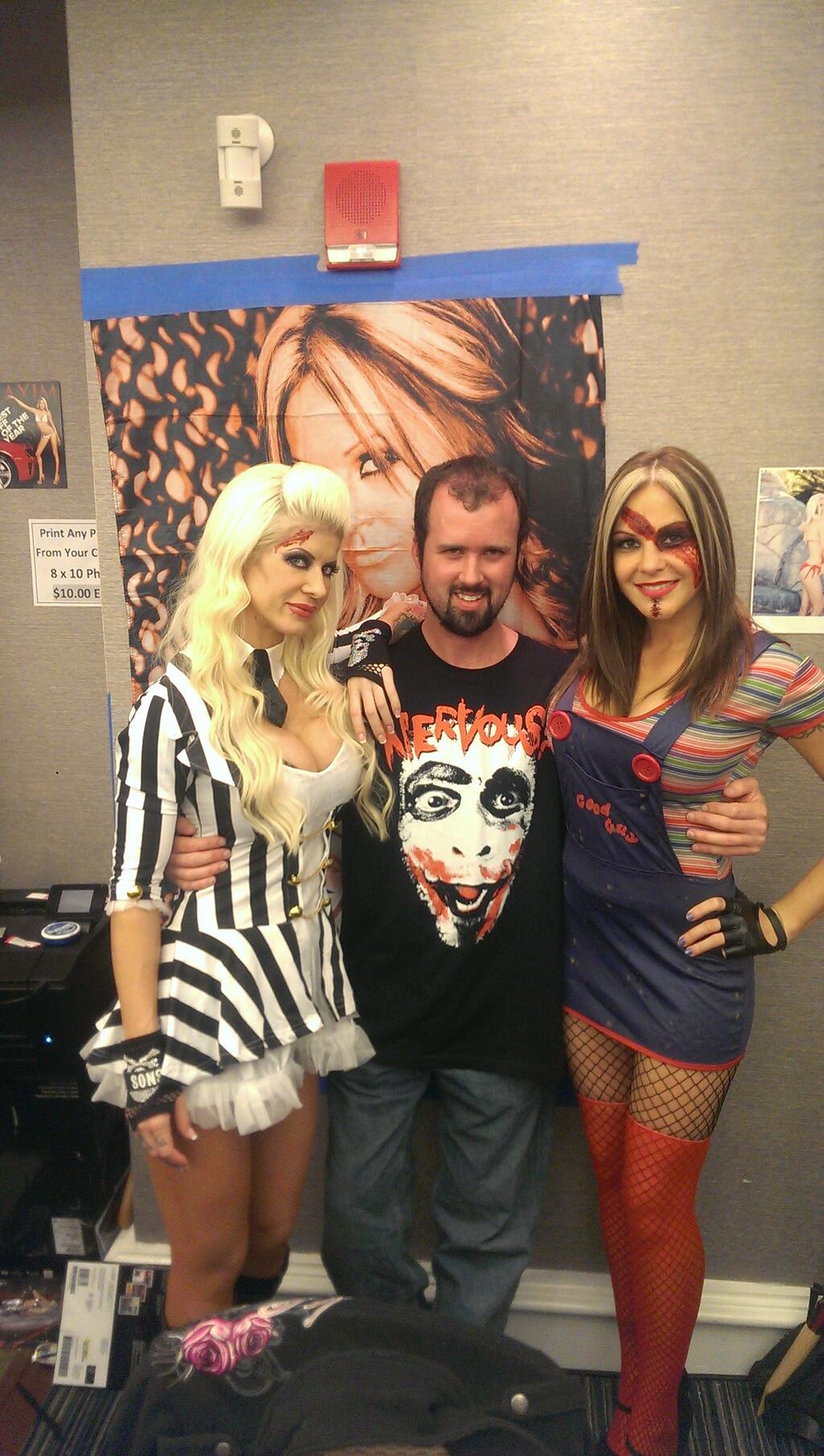 Dirtsheet.org | Velvet Sky Photo Gallery